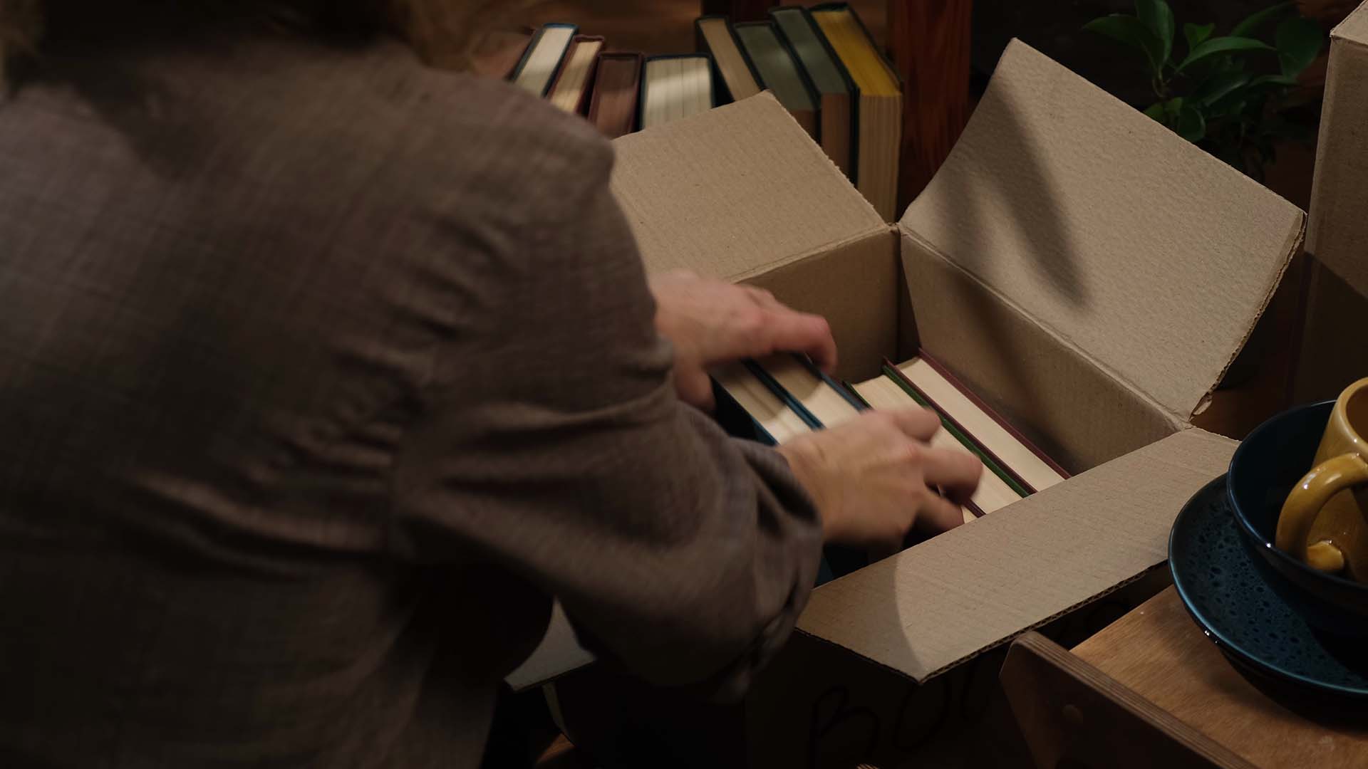 What is The Best Way to Pack Books for Moving? | Maffucci Moving